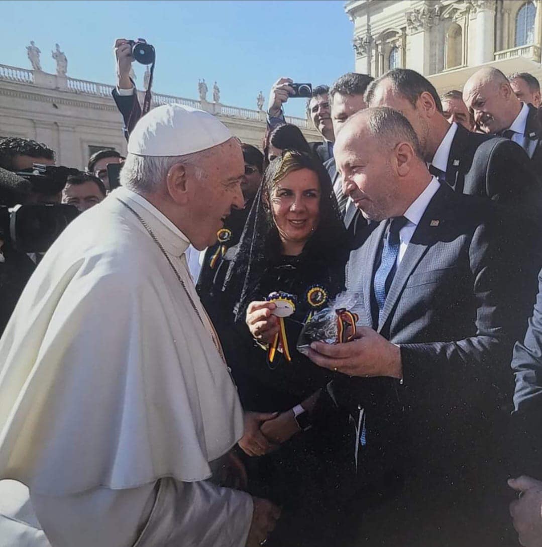 Mesajul primarului interimar Doru Dăncuș de Paștele Catolic: "Dragi ...